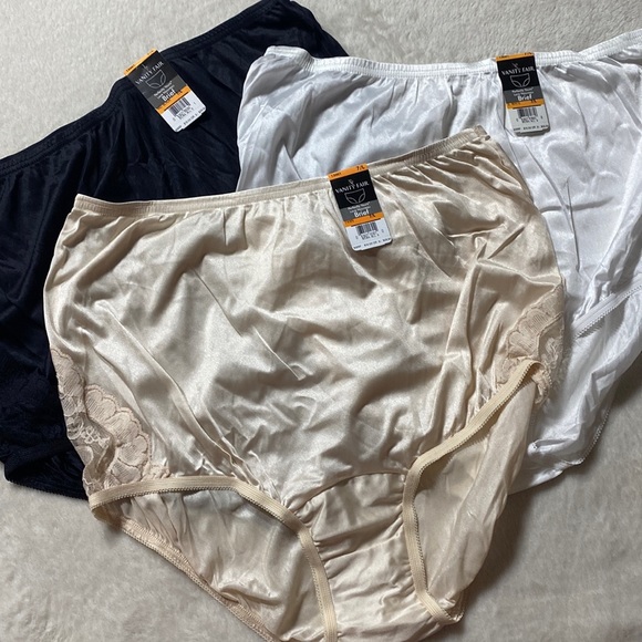 Vanity Fair | Intimates & Sleepwear | L7 0 Nylon Vanity Fair Briefs Nwt ...